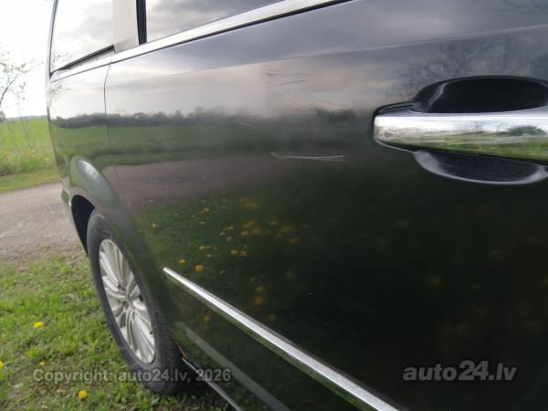 Melns Lancia Voyager 2012 Tallina, ar dzinēja tilpumu 3.60 L un nobraukumu 0 tūkst. km par 3300 €, foto 3 vietnē AUTOMOTO.COM.LV