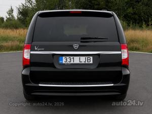 Черный Лянча Voyager 2012 в Таллин, объемом двигателя 2.80 л и пробегом 299 тыс. км за 5490 €, фото 6 на AUTOMOTO.COM.LV
