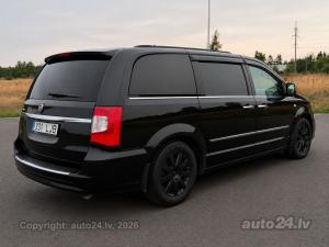 Черный Лянча Voyager 2012 в Таллин, объемом двигателя 2.80 л и пробегом 299 тыс. км за 5490 €, фото 7 на AUTOMOTO.COM.LV