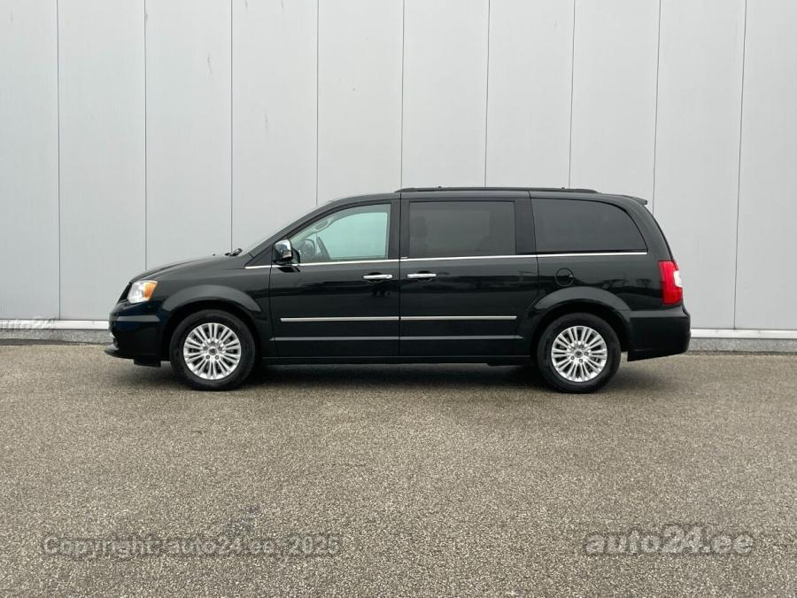 Melns Lancia Voyager 2013 Tartu, ar dzinēja tilpumu 2.80 L un nobraukumu 217 tūkst. km par 11300 €, foto 5 vietnē AUTOMOTO.COM.LV