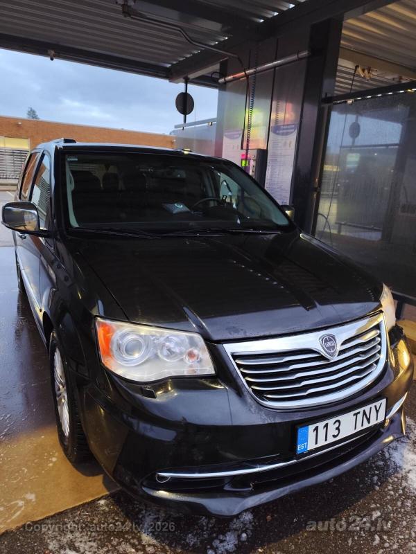 Melns Lancia Voyager 2013 Tallina, ar dzinēja tilpumu 2.80 L un nobraukumu 255 tūkst. km par 4500 €, foto 1 vietnē AUTOMOTO.COM.LV