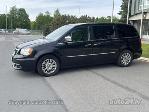Black Lancia Voyager 2013 in Tallinn, with an engine capacity of 2.80 L and mileage of 270 thousand km for 5500 €, photo 6 on AUTOMOTO.COM.LV