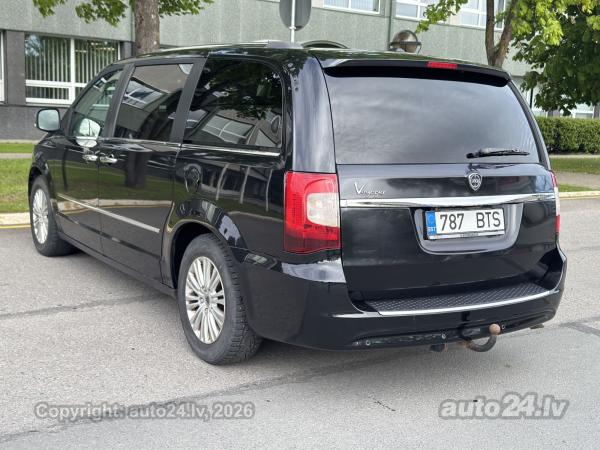 Черный Лянча Voyager 2013 в Таллин, объемом двигателя 2.80 л и пробегом 270 тыс. км за 5500 €, фото 6 на AUTOMOTO.COM.LV