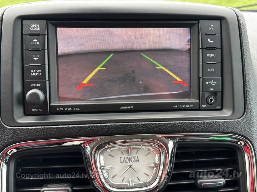 Black Lancia Voyager 2013 in Tallinn, with an engine capacity of 2.80 L and mileage of 285 thousand km for 5900 €, photo 11 on AUTOMOTO.COM.LV