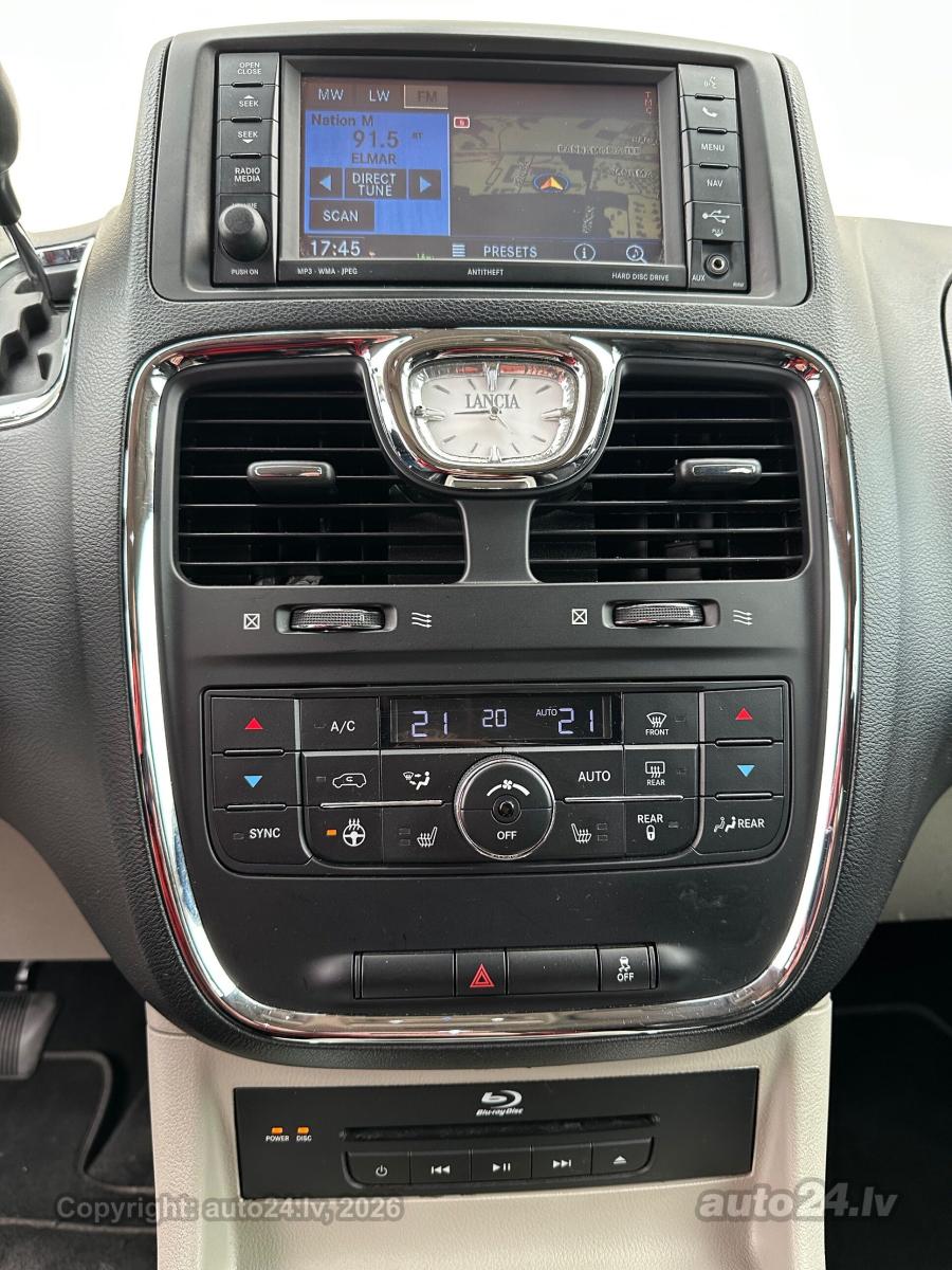 Black Lancia Voyager 2013 in Tallinn, with an engine capacity of 2.80 L and mileage of 285 thousand km for 5900 €, photo 12 on AUTOMOTO.COM.LV