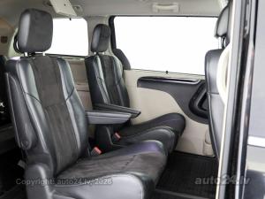 Черный Лянча Voyager 2013 в Таллин, объемом двигателя 2.80 л и пробегом 322 тыс. км за 3799 €, фото 8 на AUTOMOTO.COM.LV