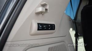 Black Lancia Voyager 2013 in Tallinn, with an engine capacity of 2.80 L and mileage of 233 thousand km for 7500 €, photo 19 on AUTOMOTO.COM.LV