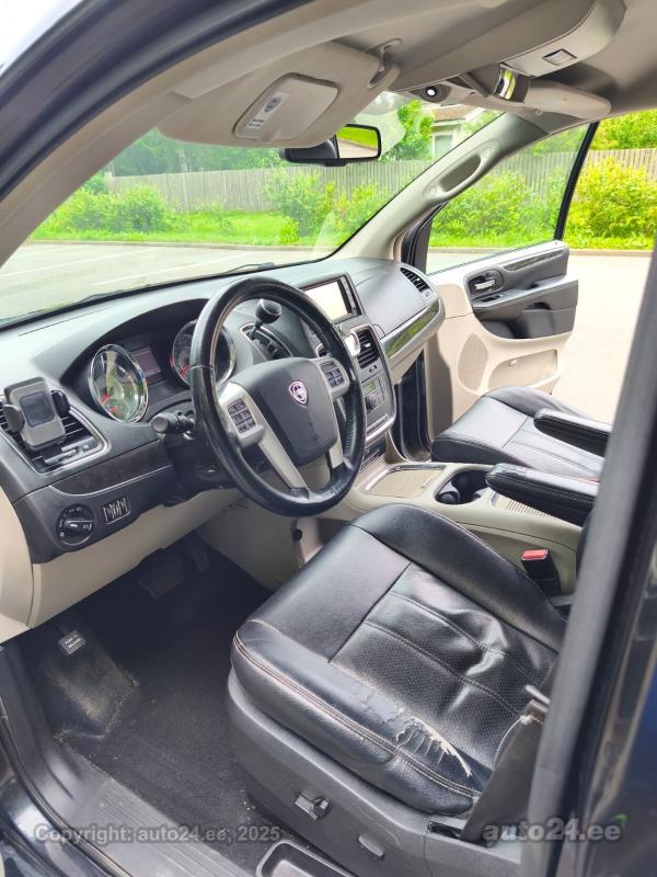 Melns Lancia Voyager 2014 Tallina, ar dzinēja tilpumu 3.60 L un nobraukumu 0 tūkst. km par 8800 €, foto 11 vietnē AUTOMOTO.COM.LV