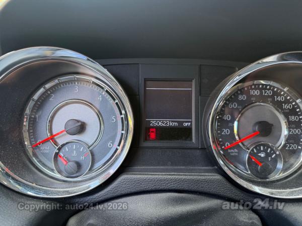 Melns Lancia Voyager 2014 Tallina, ar dzinēja tilpumu 2.80 L un nobraukumu 250 tūkst. km par 9000 €, foto 10 vietnē AUTOMOTO.COM.LV