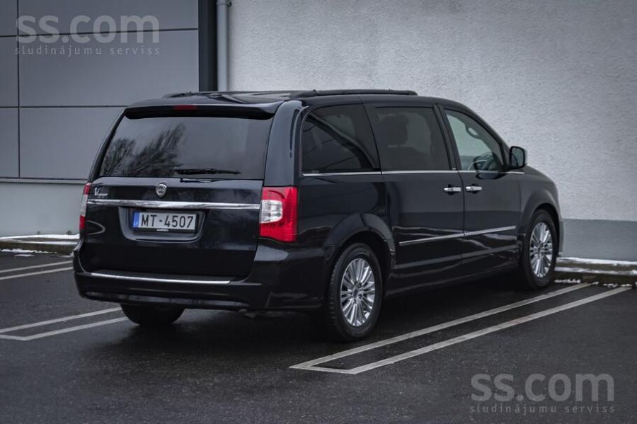 Zils Lancia Voyager 2012 Rīga, ar dzinēja tilpumu 2.80 L un nobraukumu 0 tūkst. km par 9990 €, foto 4 vietnē AUTOMOTO.COM.LV
