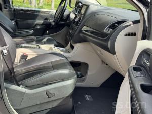 Zils Lancia Voyager 2012 Liepāja, ar dzinēja tilpumu 2.80 L un nobraukumu 304 tūkst. km par 6995 €, foto 7 vietnē AUTOMOTO.COM.LV