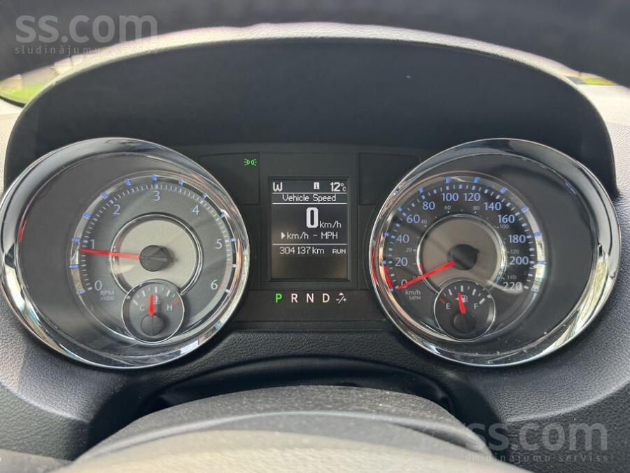 Zils Lancia Voyager 2012 Liepāja, ar dzinēja tilpumu 2.80 L un nobraukumu 304 tūkst. km par 6995 €, foto 11 vietnē AUTOMOTO.COM.LV
