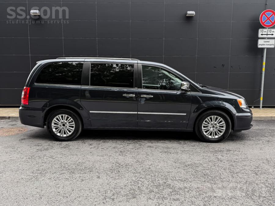 Zils Lancia Voyager 2013 Jelgava, ar dzinēja tilpumu 2.80 L un nobraukumu 247 tūkst. km par 8400 €, foto 8 vietnē AUTOMOTO.COM.LV