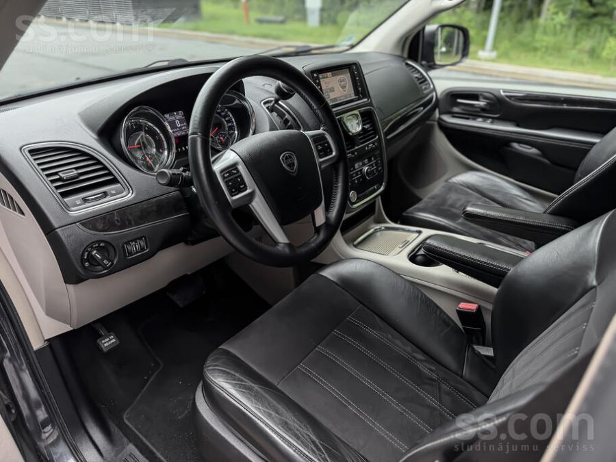 Zils Lancia Voyager 2013 Jelgava, ar dzinēja tilpumu 2.80 L un nobraukumu 247 tūkst. km par 8400 €, foto 12 vietnē AUTOMOTO.COM.LV