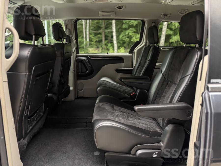 Zils Lancia Voyager 2013 Jelgava, ar dzinēja tilpumu 2.80 L un nobraukumu 247 tūkst. km par 8400 €, foto 13 vietnē AUTOMOTO.COM.LV