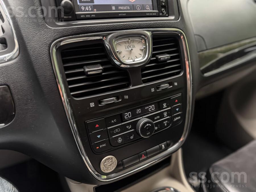 Zils Lancia Voyager 2013 Jelgava, ar dzinēja tilpumu 2.80 L un nobraukumu 247 tūkst. km par 8400 €, foto 16 vietnē AUTOMOTO.COM.LV