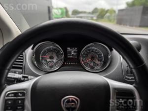 Zils Lancia Voyager 2013 Jelgava, ar dzinēja tilpumu 2.80 L un nobraukumu 247 tūkst. km par 8400 €, foto 18 vietnē AUTOMOTO.COM.LV