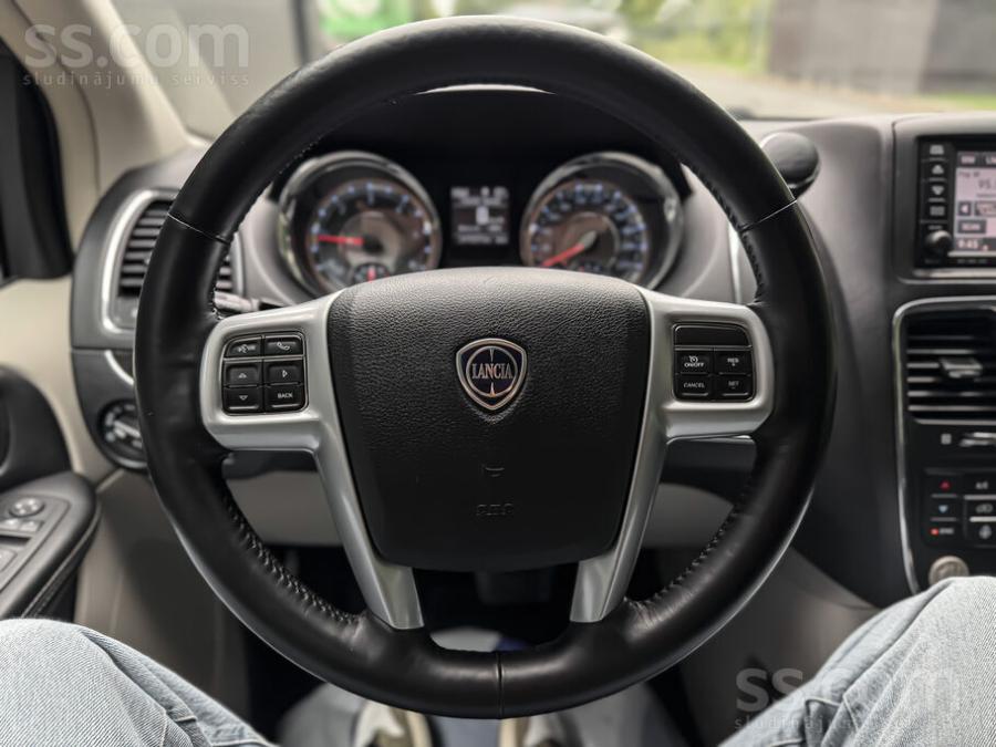 Zils Lancia Voyager 2013 Jelgava, ar dzinēja tilpumu 2.80 L un nobraukumu 247 tūkst. km par 8400 €, foto 20 vietnē AUTOMOTO.COM.LV