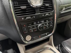 Zils Lancia Voyager 2013 Jelgava, ar dzinēja tilpumu 2.80 L un nobraukumu 247 tūkst. km par 8400 €, foto 21 vietnē AUTOMOTO.COM.LV