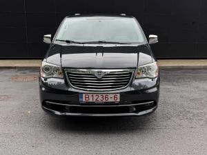 Blue Lancia Voyager 2013 in Jelgava, with an engine capacity of 2.80 L and mileage of 247 thousand km for 8400 €, photo 4 on AUTOMOTO.COM.LV