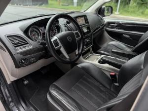 Blue Lancia Voyager 2013 in Jelgava, with an engine capacity of 2.80 L and mileage of 247 thousand km for 8400 €, photo 12 on AUTOMOTO.COM.LV