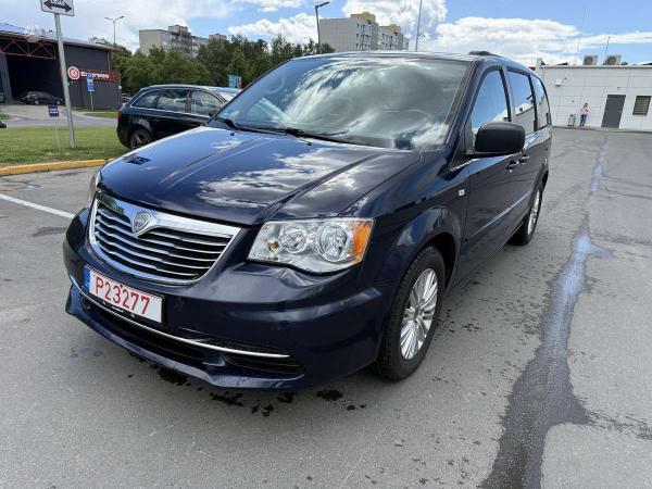 Zils Lancia Voyager 2013 Kauņa, ar dzinēja tilpumu 2.80 L un nobraukumu 351 tūkst. km par 4850 €, foto 1 vietnē AUTOMOTO.COM.LV
