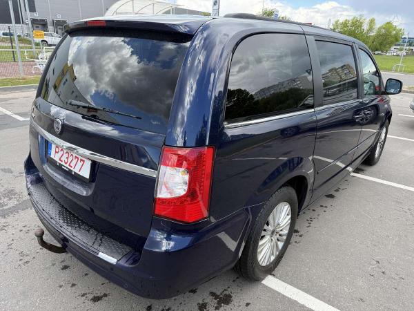 Zils Lancia Voyager 2013 Kauņa, ar dzinēja tilpumu 2.80 L un nobraukumu 351 tūkst. km par 4850 €, foto 3 vietnē AUTOMOTO.COM.LV