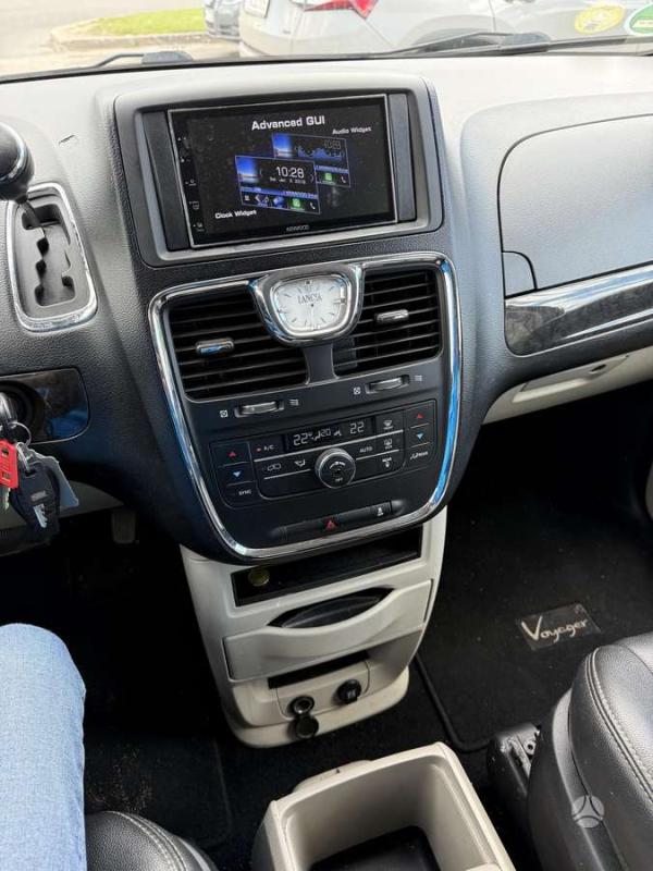 Zils Lancia Voyager 2013 Kauņa, ar dzinēja tilpumu 2.80 L un nobraukumu 351 tūkst. km par 4850 €, foto 6 vietnē AUTOMOTO.COM.LV
