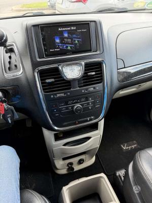 Blue Lancia Voyager 2013 in Kaunas, with an engine capacity of 2.80 L and mileage of 351 thousand km for 4850 €, photo 7 on AUTOMOTO.COM.LV