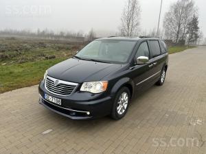 Blue Lancia Voyager 2014 in Riga, with an engine capacity of 2.80 L and mileage of 272 thousand km for 8399 €, photo 9 on AUTOMOTO.COM.LV