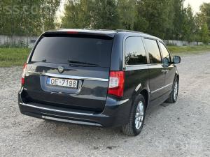 Синий Лянча Voyager 2014 в Рига, объемом двигателя 2.80 л и пробегом 272 тыс. км за 7990 €, фото 3 на AUTOMOTO.COM.LV