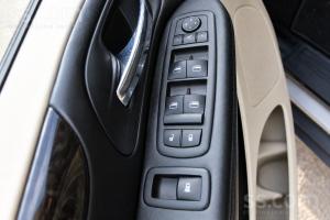 Blue Lancia Voyager 2014 in Riga, with an engine capacity of 2.80 L and mileage of 0 thousand km for 5990 €, photo 9 on AUTOMOTO.COM.LV