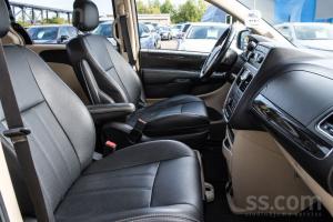Blue Lancia Voyager 2014 in Riga, with an engine capacity of 2.80 L and mileage of 0 thousand km for 5990 €, photo 11 on AUTOMOTO.COM.LV