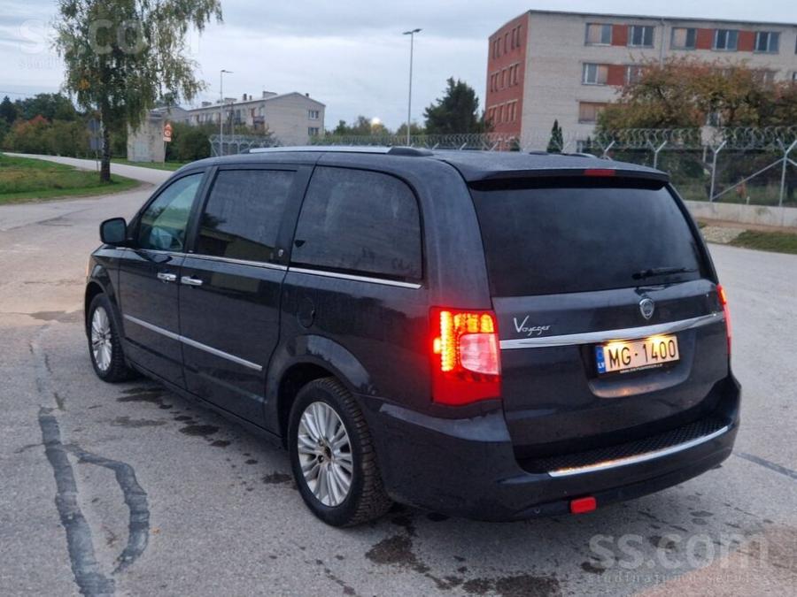 Zils Lancia Voyager 2013 Dobele, ar dzinēja tilpumu 2.80 L un nobraukumu 310 tūkst. km par 6500 €, foto 3 vietnē AUTOMOTO.COM.LV
