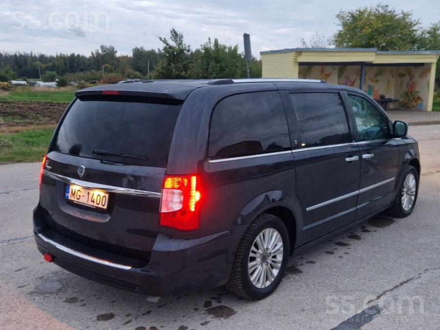 Zils Lancia Voyager 2013 Dobele, ar dzinēja tilpumu 2.80 L un nobraukumu 310 tūkst. km par 6500 €, foto 4 vietnē AUTOMOTO.COM.LV