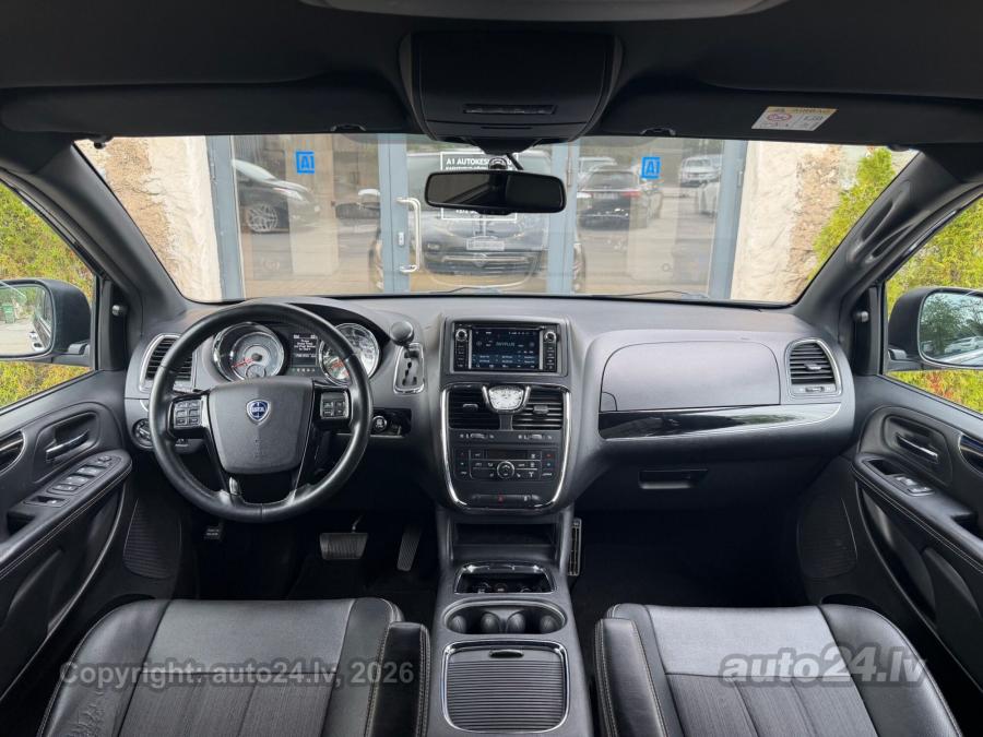 Blue Lancia Voyager 2014 in Tallinn, with an engine capacity of 2.80 L and mileage of 179 thousand km for 8990 €, photo 6 on AUTOMOTO.COM.LV