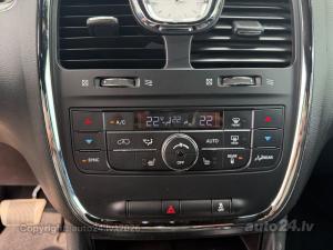 Blue Lancia Voyager 2014 in Tallinn, with an engine capacity of 2.80 L and mileage of 179 thousand km for 8990 €, photo 16 on AUTOMOTO.COM.LV