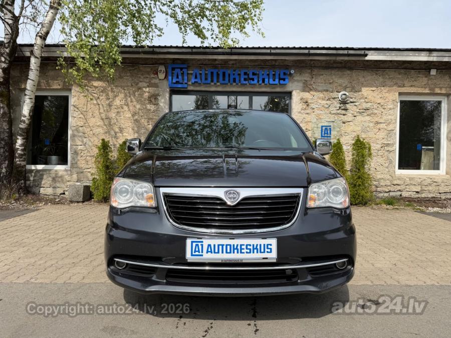 Blue Lancia Voyager 2014 in Tallinn, with an engine capacity of 2.80 L and mileage of 179 thousand km for 8990 €, photo 24 on AUTOMOTO.COM.LV