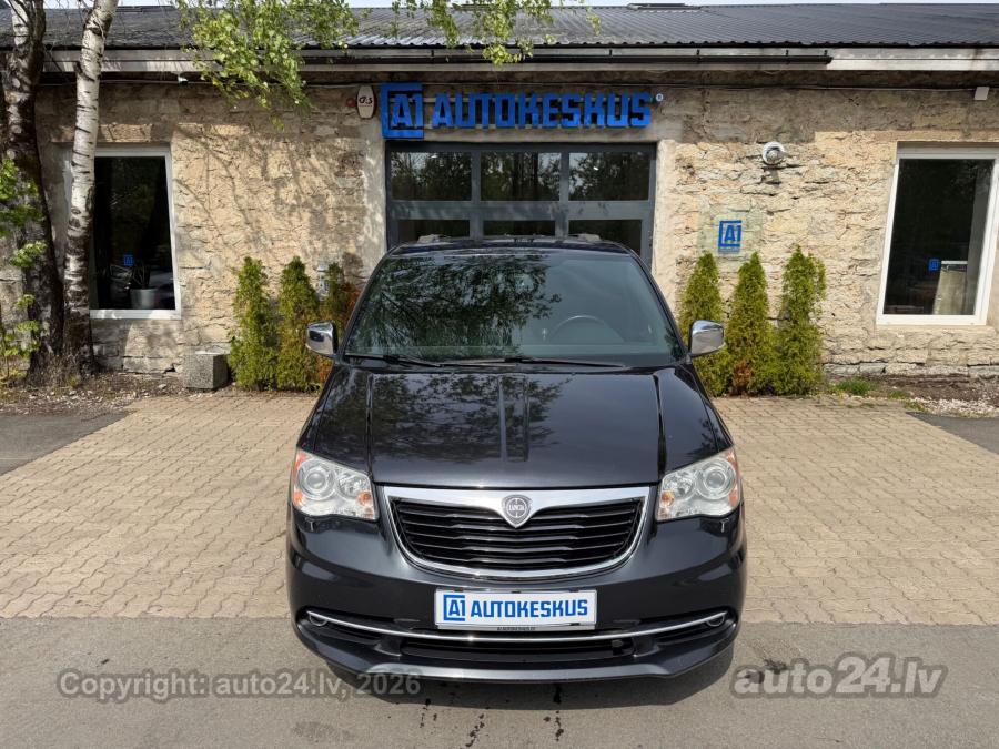 Blue Lancia Voyager 2014 in Tallinn, with an engine capacity of 2.80 L and mileage of 179 thousand km for 8990 €, photo 25 on AUTOMOTO.COM.LV