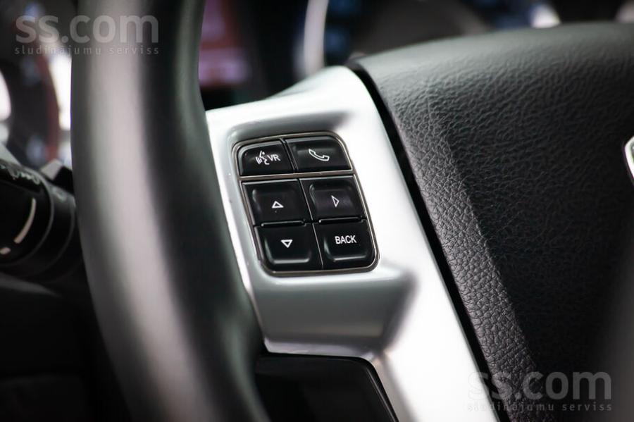 Grey Lancia Voyager 2012 in Tukums, with an engine capacity of 2.80 L and mileage of 0 thousand km for 8990 €, photo 17 on AUTOMOTO.COM.LV