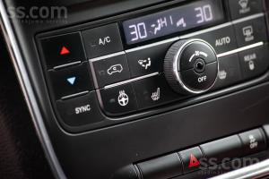 Grey Lancia Voyager 2012 in Tukums, with an engine capacity of 2.80 L and mileage of 0 thousand km for 8990 €, photo 24 on AUTOMOTO.COM.LV