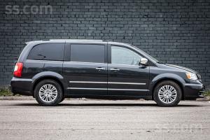 Grey Lancia Voyager 2012 in Tukums, with an engine capacity of 2.80 L and mileage of 0 thousand km for 8990 €, photo 6 on AUTOMOTO.COM.LV
