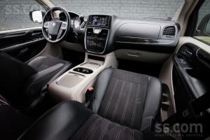 Grey Lancia Voyager 2012 in Tukums, with an engine capacity of 2.80 L and mileage of 0 thousand km for 8990 €, photo 14 on AUTOMOTO.COM.LV