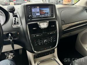 Grey Lancia Voyager 2012 in Talsi, with an engine capacity of 2.80 L and mileage of 286 thousand km for 7700 €, photo 12 on AUTOMOTO.COM.LV