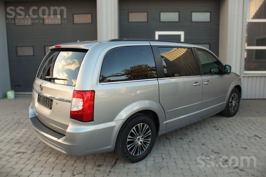 Pelēks Lancia Voyager 2016 Rīga, ar dzinēja tilpumu 2.80 L un nobraukumu 0 tūkst. km par 11690 €, foto 7 vietnē AUTOMOTO.COM.LV