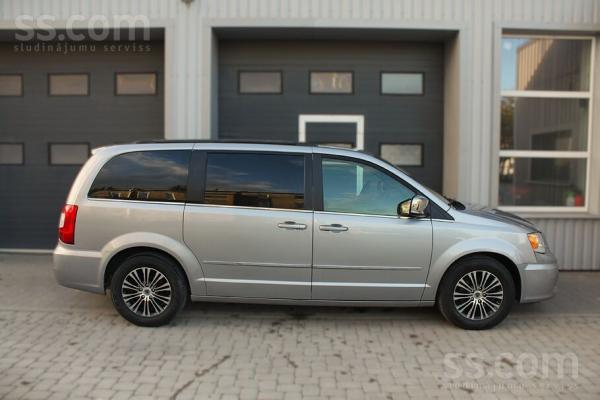 Pelēks Lancia Voyager 2016 Rīga, ar dzinēja tilpumu 2.80 L un nobraukumu 0 tūkst. km par 11690 €, foto 7 vietnē AUTOMOTO.COM.LV