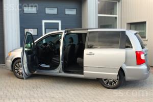 Pelēks Lancia Voyager 2016 Rīga, ar dzinēja tilpumu 2.80 L un nobraukumu 0 tūkst. km par 11690 €, foto 10 vietnē AUTOMOTO.COM.LV