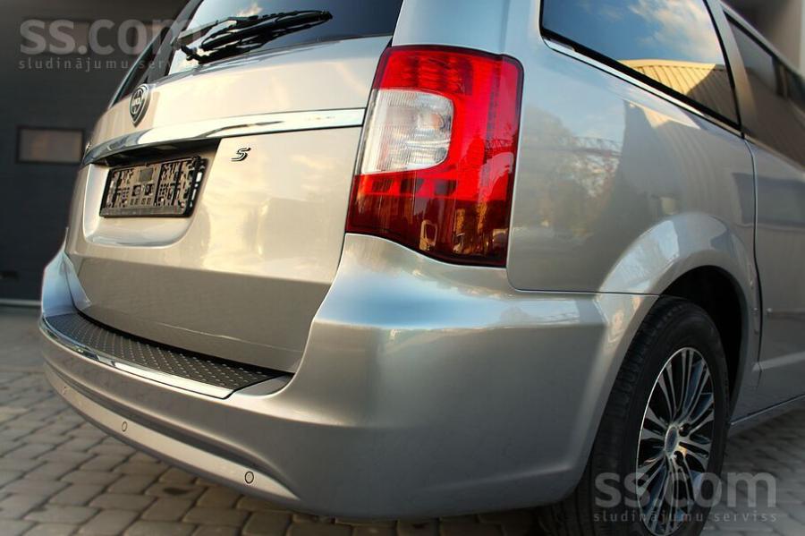 Pelēks Lancia Voyager 2016 Rīga, ar dzinēja tilpumu 2.80 L un nobraukumu 0 tūkst. km par 11690 €, foto 13 vietnē AUTOMOTO.COM.LV