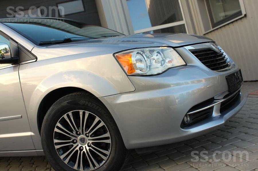 Pelēks Lancia Voyager 2016 Rīga, ar dzinēja tilpumu 2.80 L un nobraukumu 0 tūkst. km par 11690 €, foto 15 vietnē AUTOMOTO.COM.LV