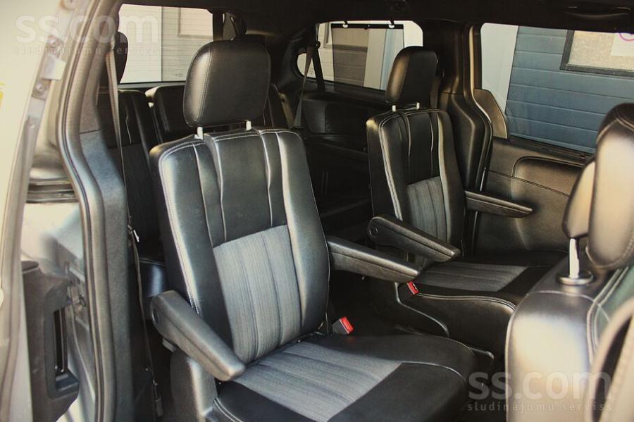 Pelēks Lancia Voyager 2016 Rīga, ar dzinēja tilpumu 2.80 L un nobraukumu 0 tūkst. km par 11690 €, foto 31 vietnē AUTOMOTO.COM.LV